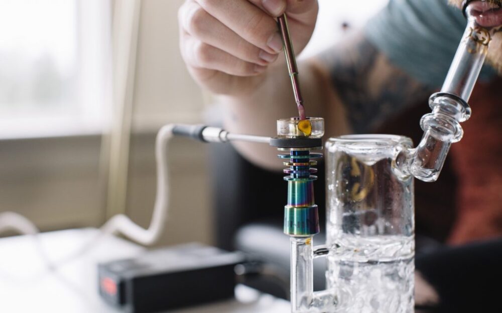 How To Use A Dab Rig For A First-time Beginner - Make Sure You Don’t ...