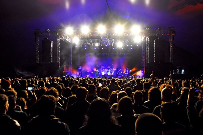 How Long Does It Take to Set Up a Stage for a Concert? - Verge Campus