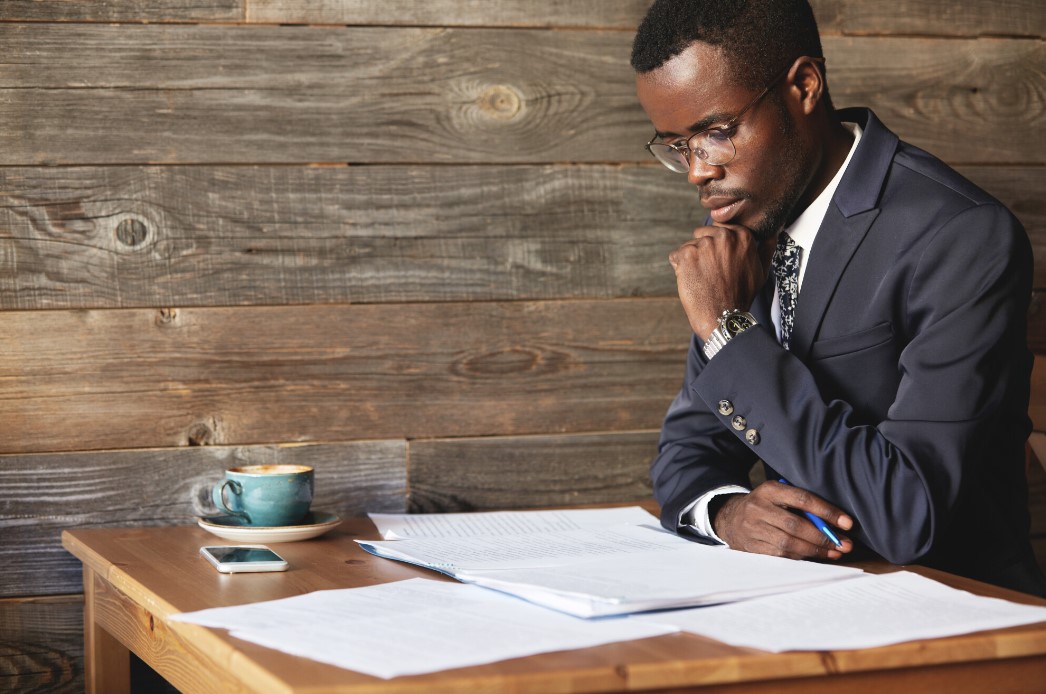 9 Reasons To Hire A Contract Lawyer - Verge Campus