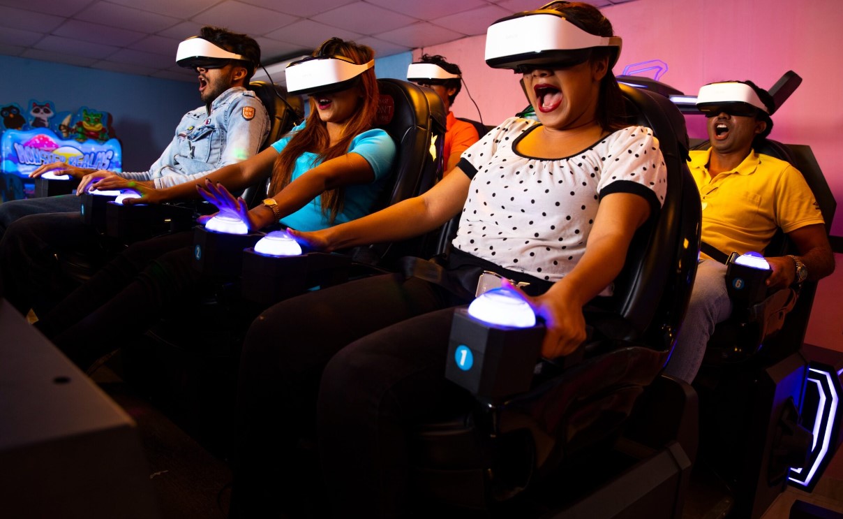 6 Cool Features Of 9D VR Cinema That Will Complete Your Cinematic ...
