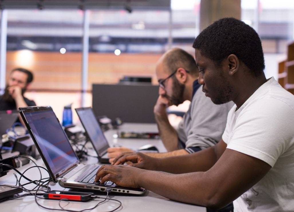 The Benefits of Taking an Internet Technology Course - Verge Campus