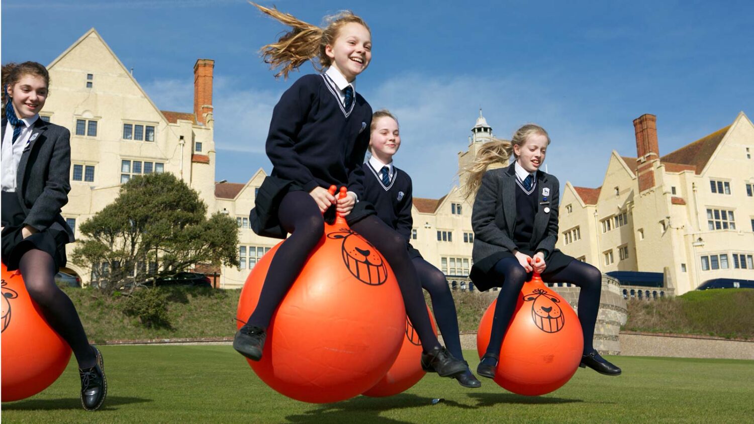 Roedean School’s Curriculum ─ A Comprehensive Overview - Verge Campus