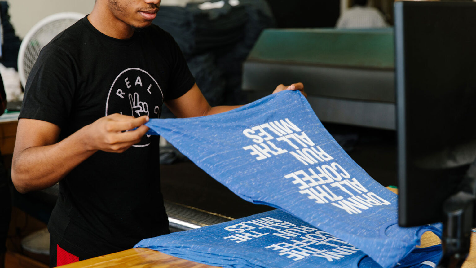Creating A Buzz With Custom T-Shirts: A Marketing Success Story (2024 ...