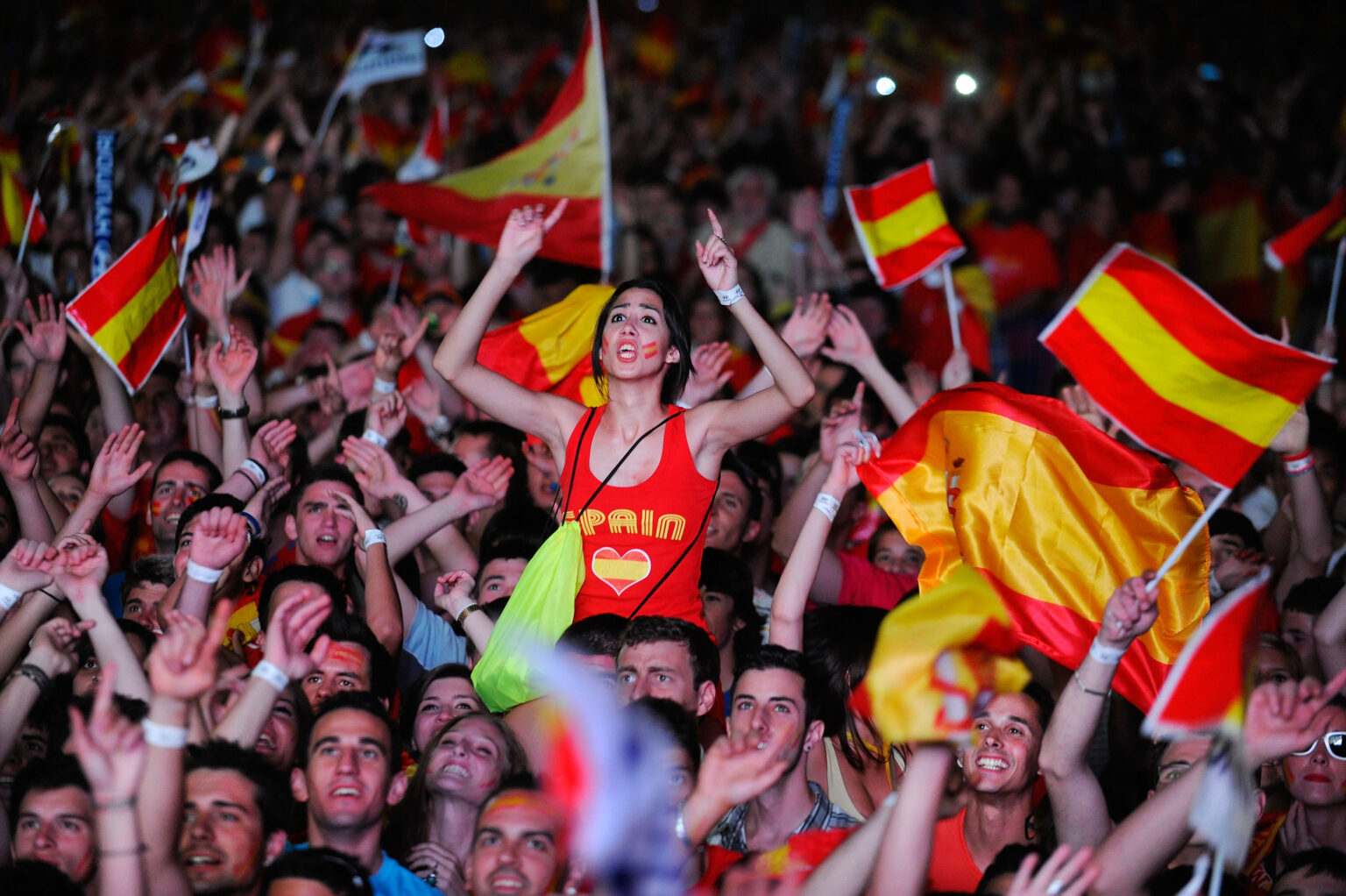 Soccer Fan Culture: The Passion, Traditions, and Supporter Groups - Verge Campus